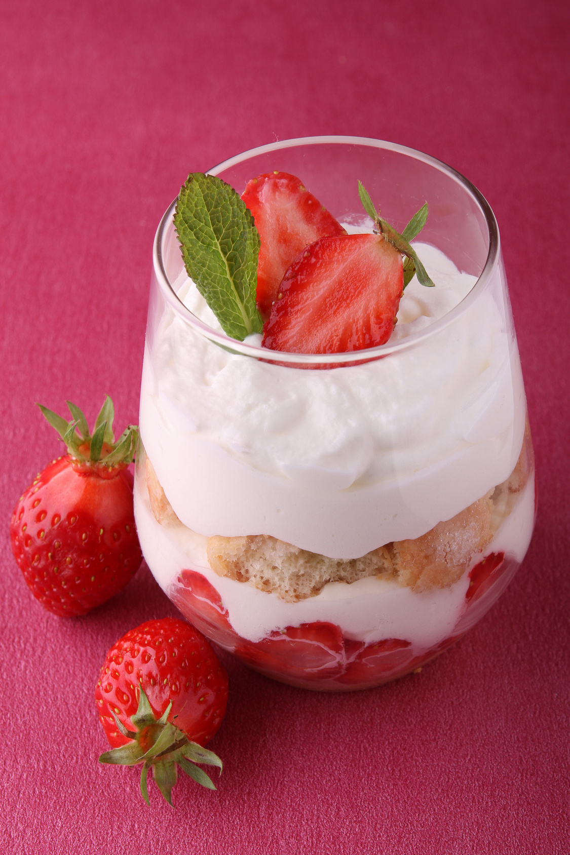 Verrines de tiramisu aux fraises - France Lait